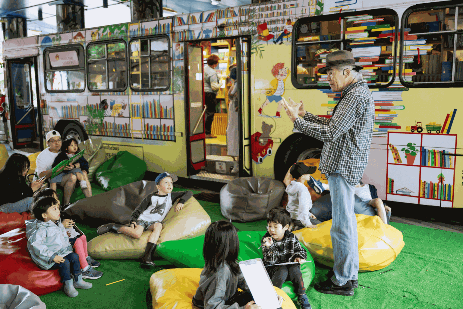 Russ the Story Bus | Darling Harbour