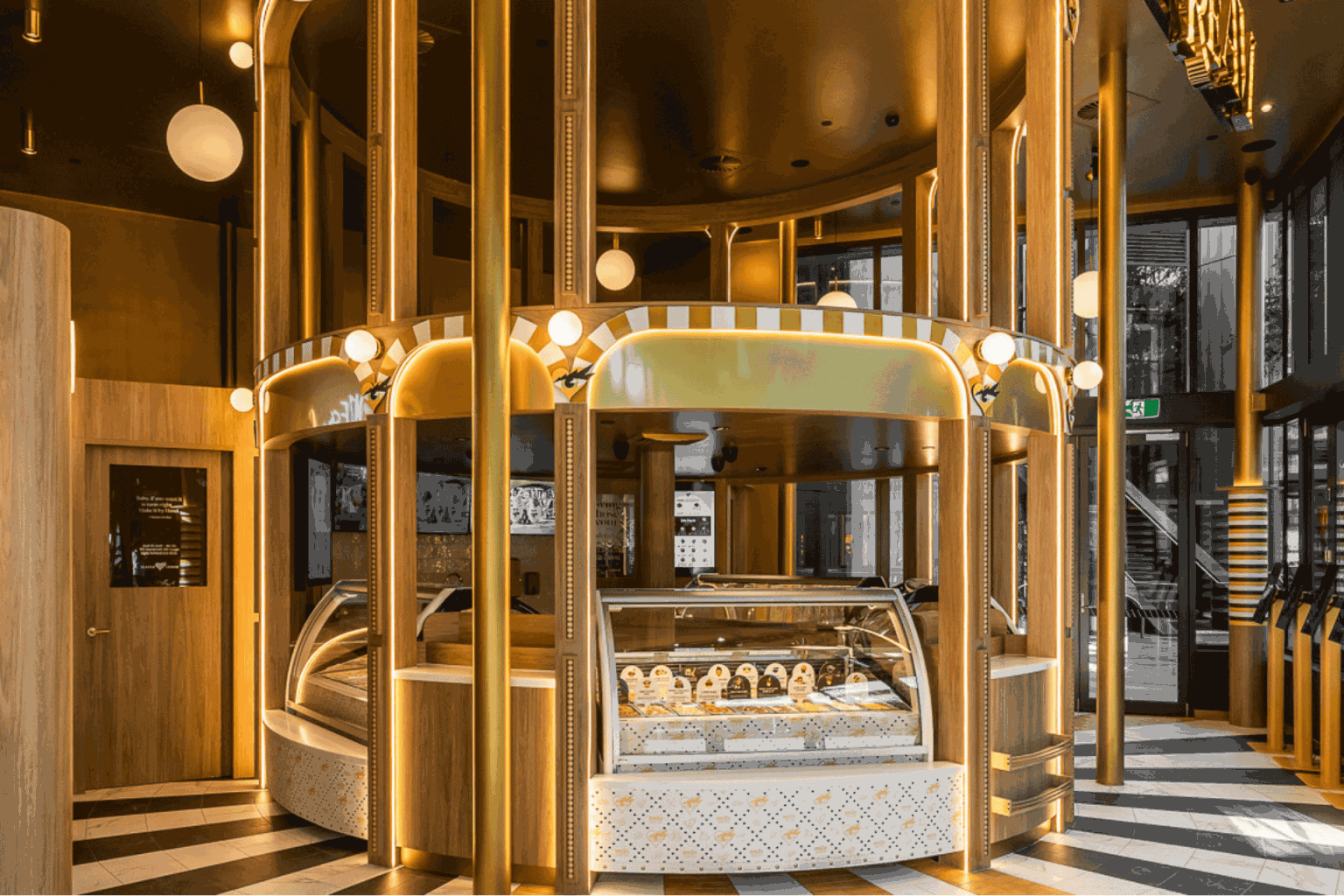 SMiZE & DREAM | Ice Cream by Tyra Banks | Darling Harbour | Darling Harbour