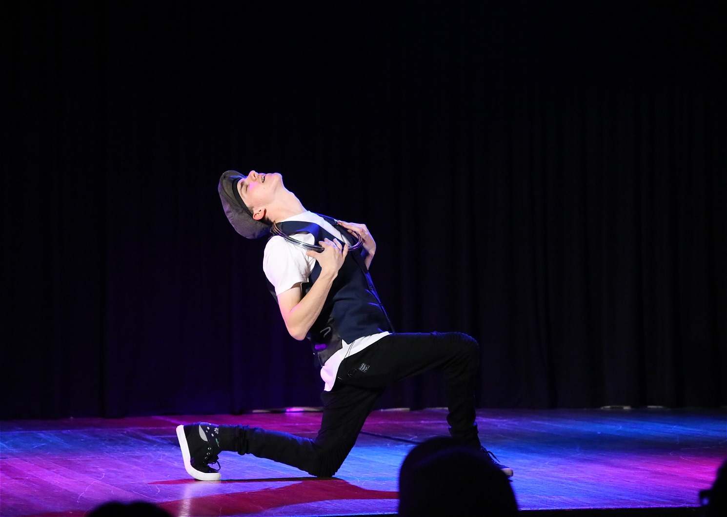 Aiden Schofield: MAGICIAN | Darling Harbour