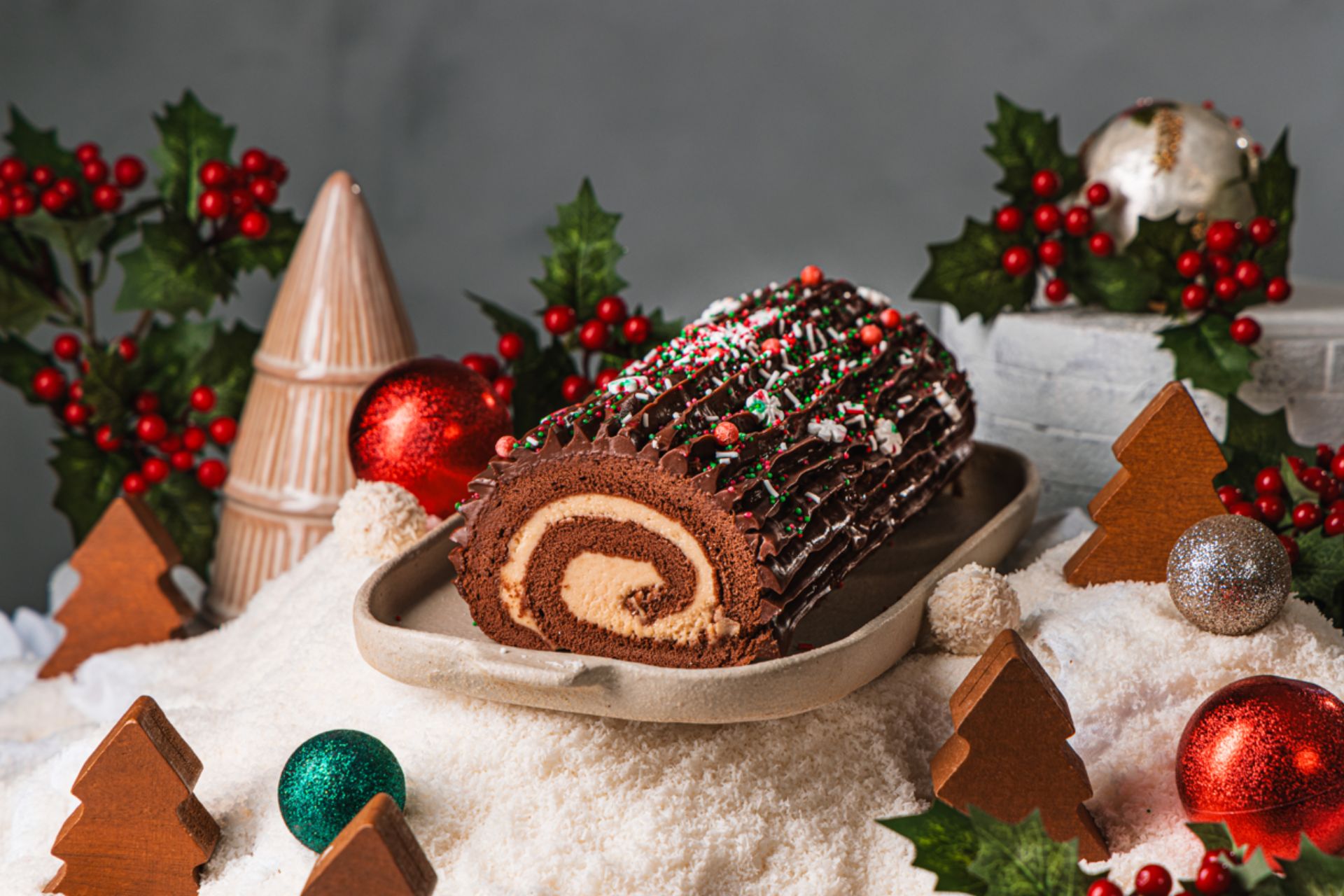 KÜRTŐSH Christmas Log Cake | Darling Harbour