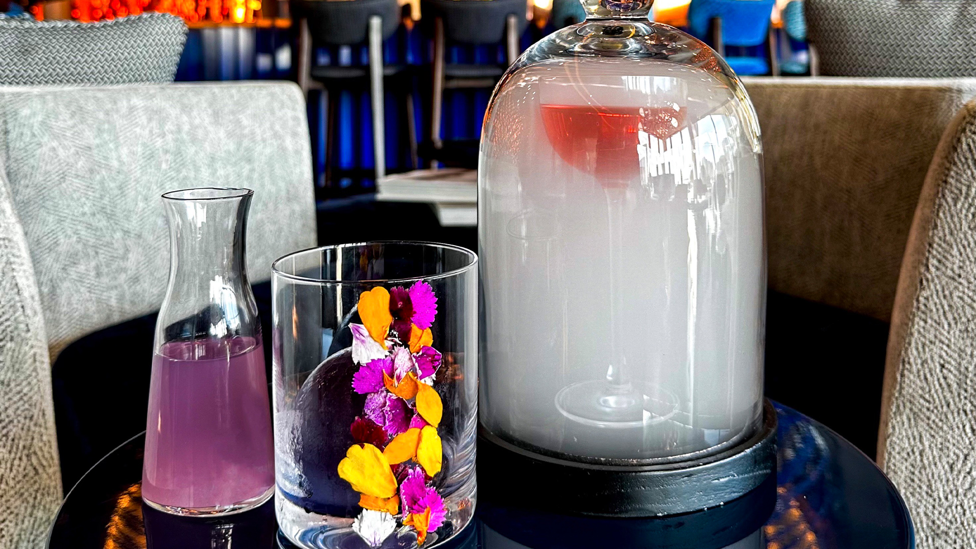 Vivid Sydney Cocktails at W Living Room | Darling Harbour