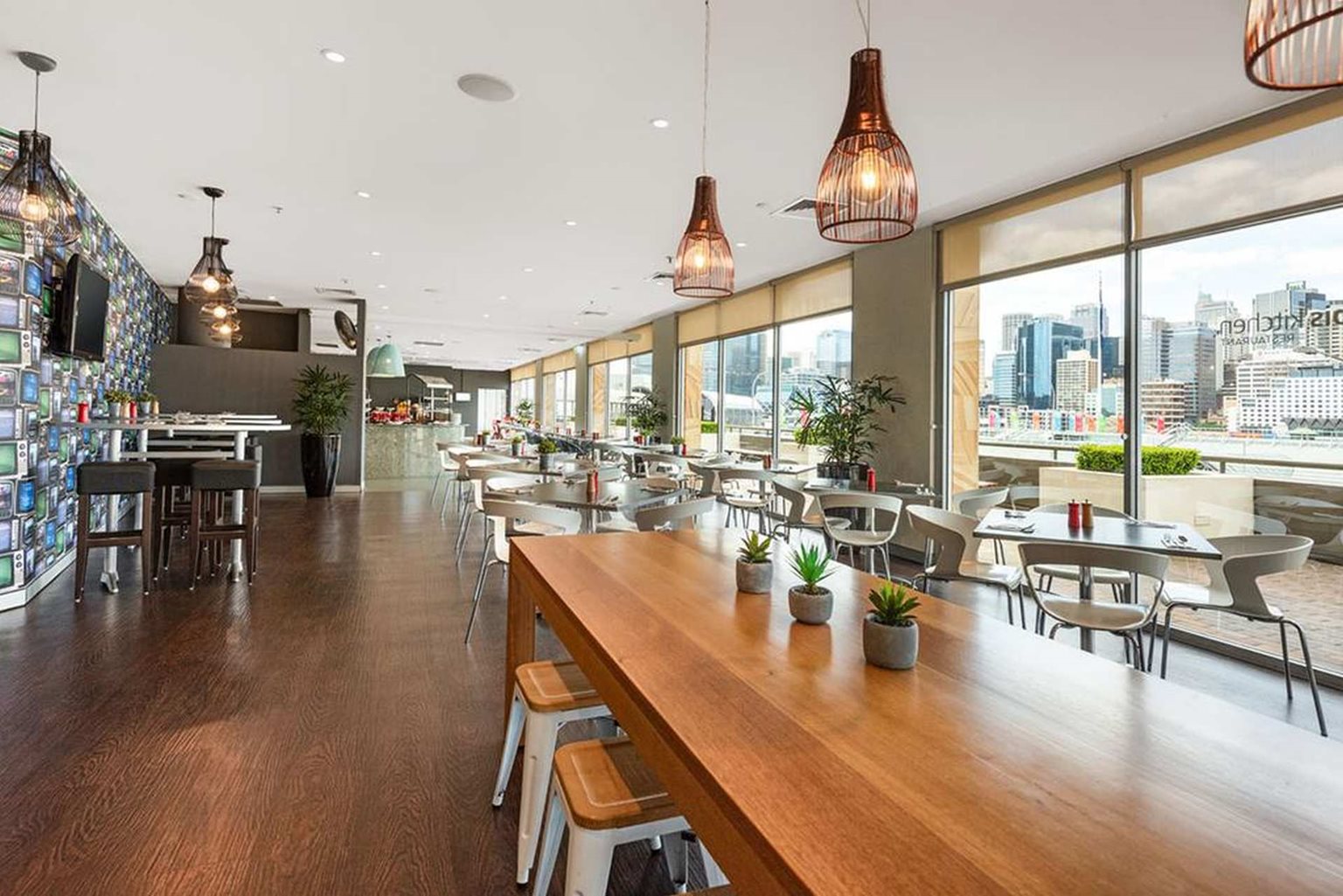 IBIS Kitchen and Bar - Australian cuisine and breakfast | Darling Harbour
