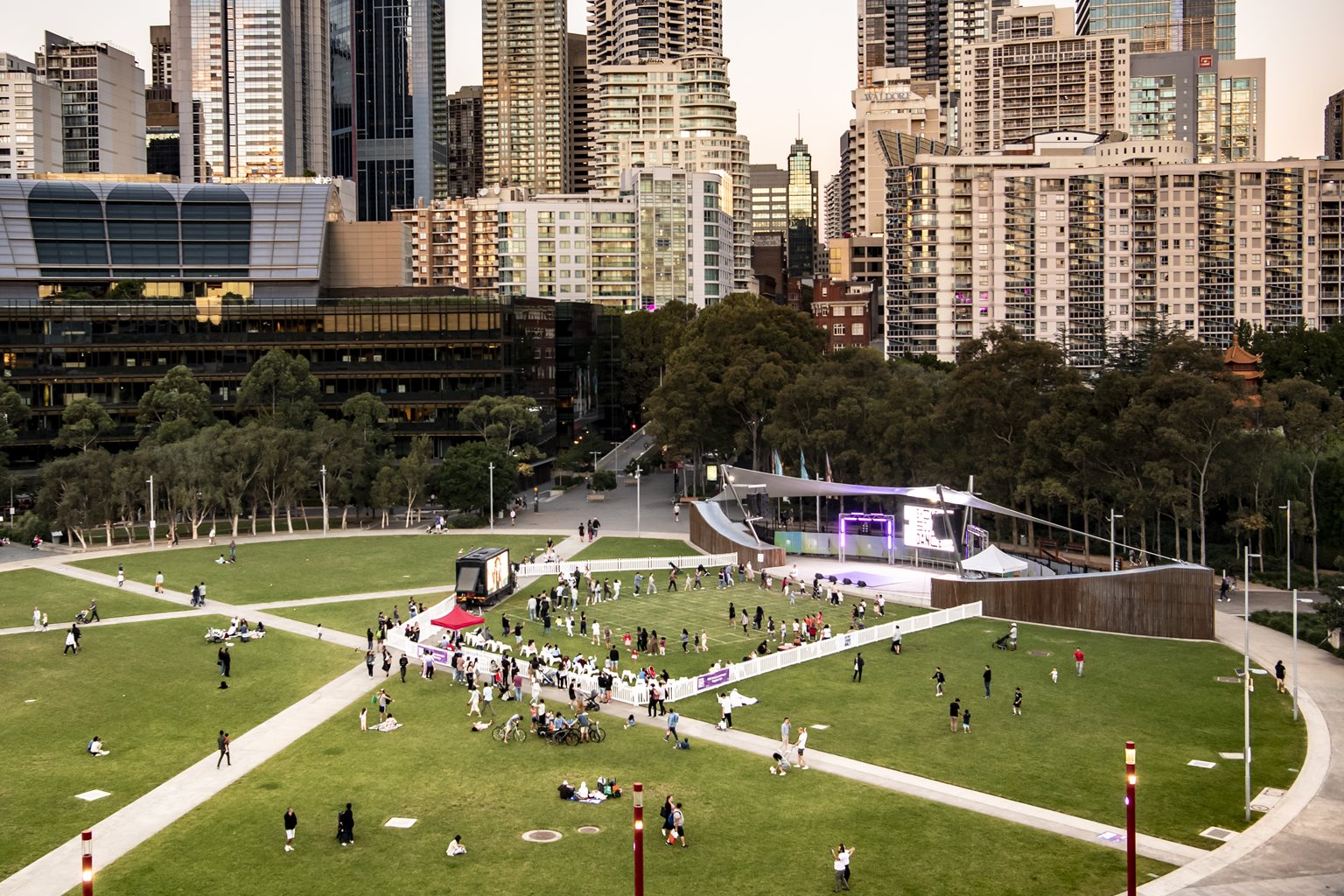 Move, Groove, Darling: 5 Days of Fun, Fitness & Dance for Kids ...