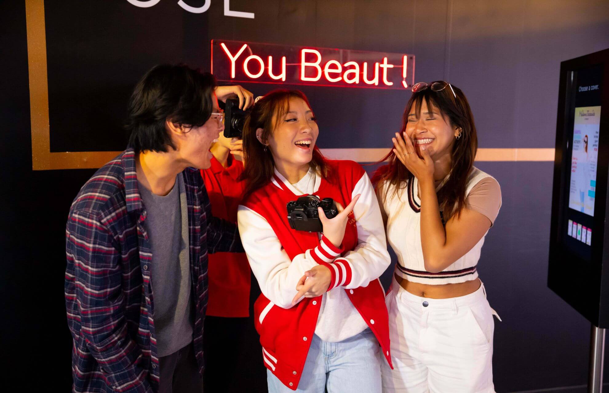 Become the Ultimate Prankster at Madame Tussauds Sydney! | Darling Harbour